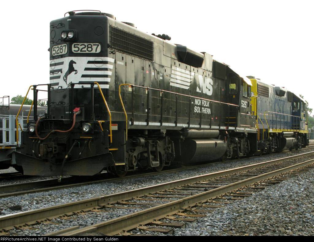 NS 5287 & CSXT 2735